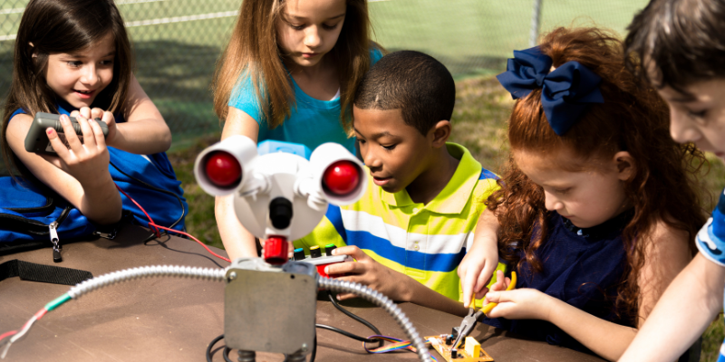 Top 10 Benefits of STEM Education | Twin Science